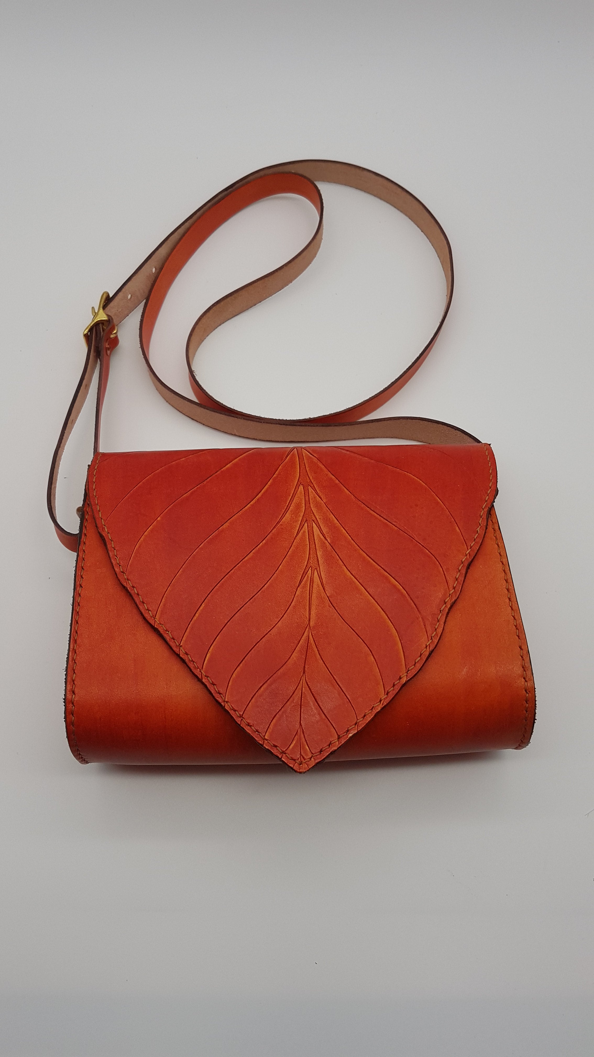 Beech Leaf Shoulder Bag | Dartmoor Leather
